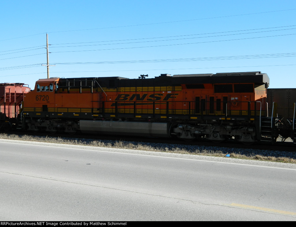 BNSF 6720